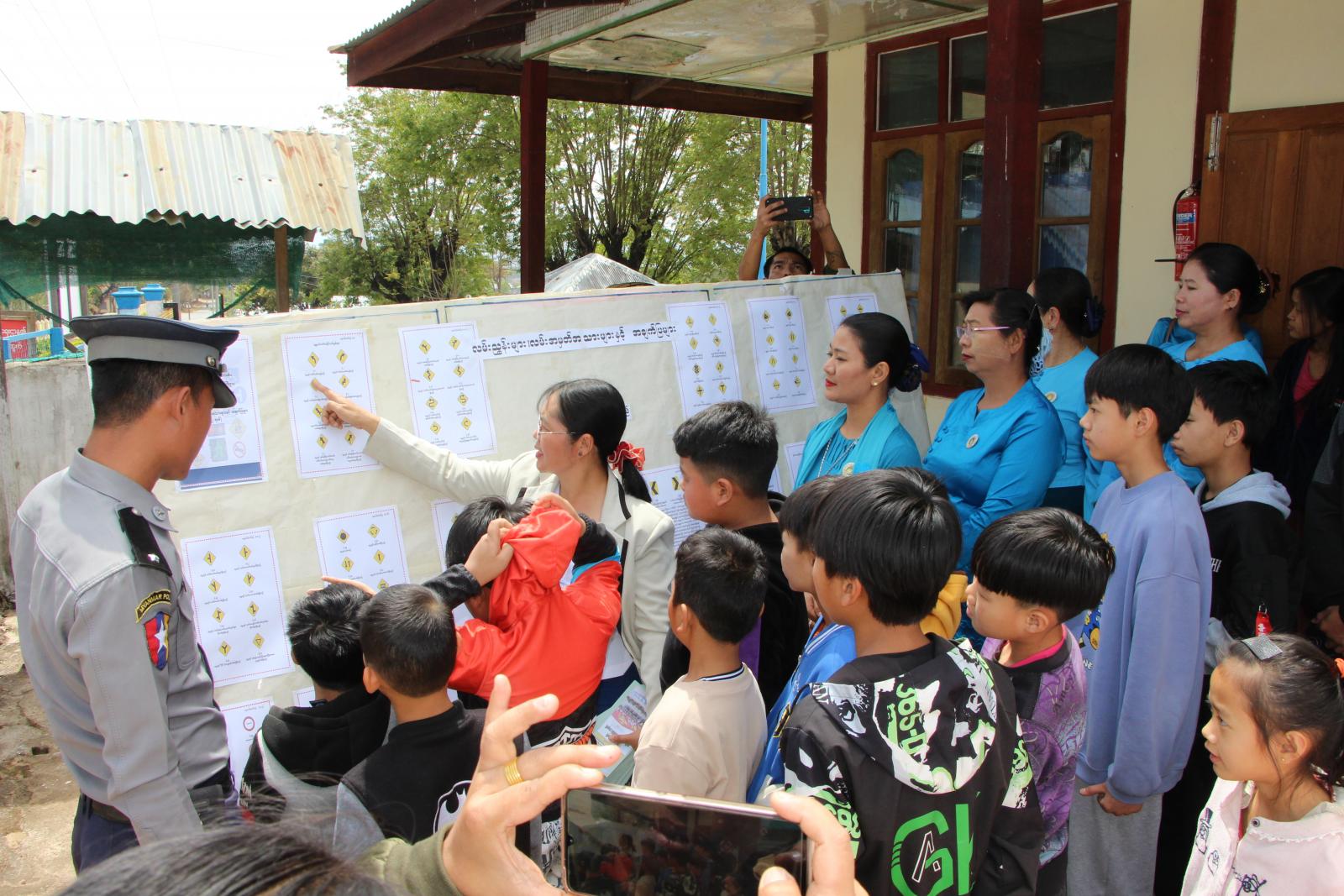 မိုင်းကိုင်မြို့နယ်၌ လူငယ်များသိသင့်သည့် ယာဉ်စည်းကမ်း၊ လမ်းစည်းကမ်းအက